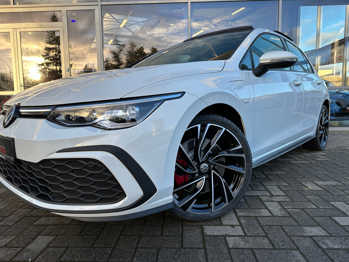 VOLKSWAGEN GOLF 8 GTE *PANO* – VDJ-AUTOMOTIVE